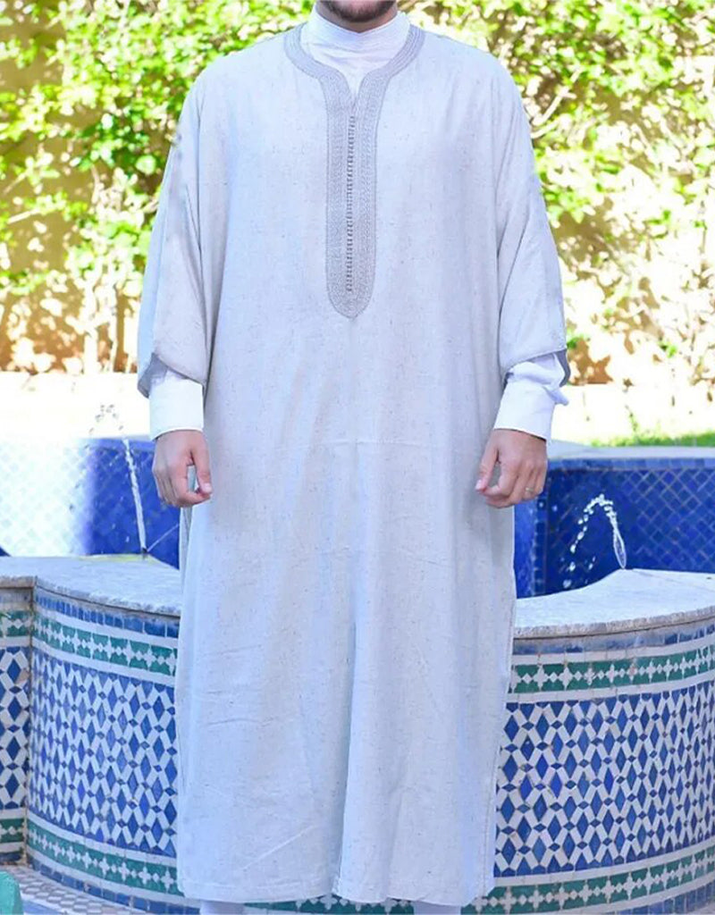 Muslim Men's Jubba Thobe: A Loose-Fitting with Traditional Embroidery ...