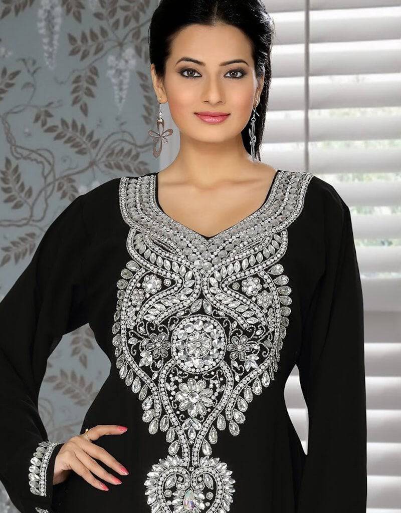 Vivacious Embroidered Islamic Kaftans Black Color – Arabic attire